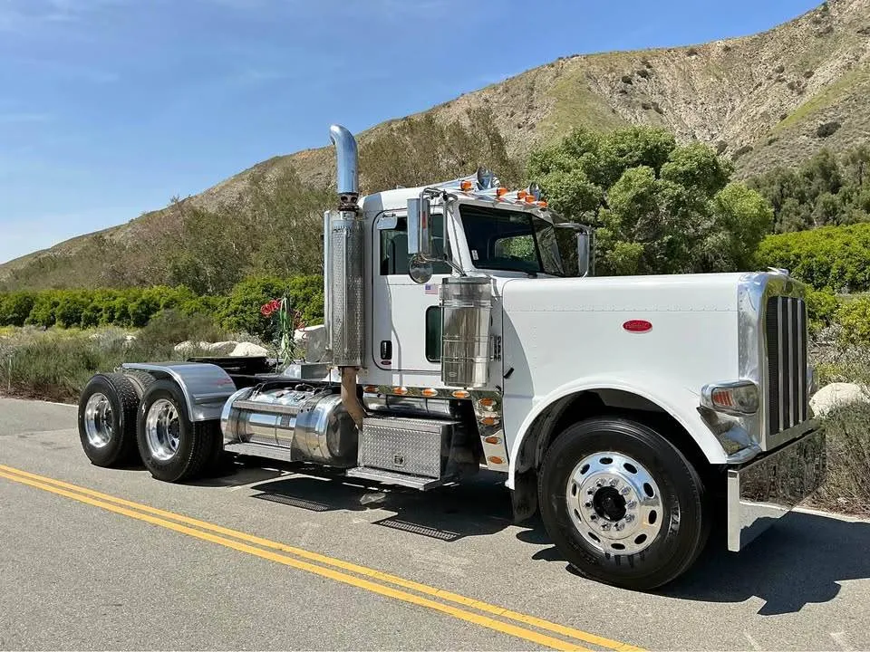 2008 Peterbilt 389 Day Cab Truck - CAA Heavy Equipment